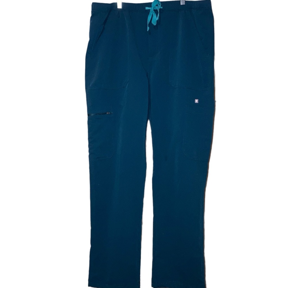 Figs Scrubs Technical Collection Medical Cargo Womens… - Gem